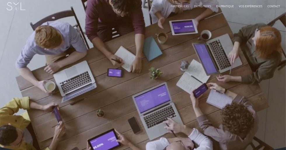 Best Advisor Websites of 2025 | 54 Examples